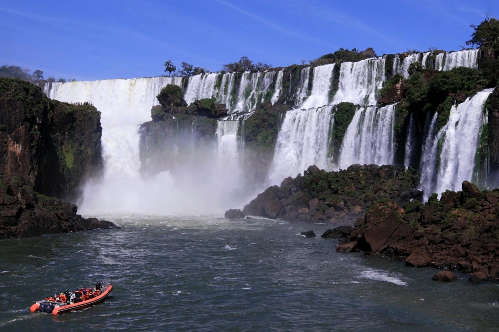 Brazilian Falls with Macuco Safari Boat - Foz do Iguacu | Project ...