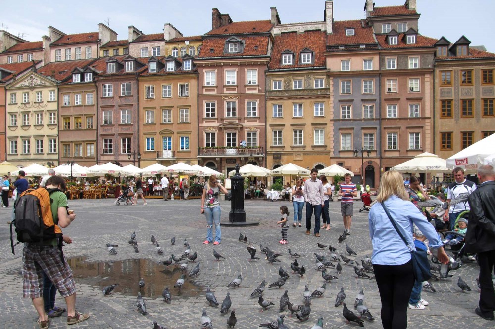 Must-do sites in Warsaw: retro car private tour with hotel pickup ...