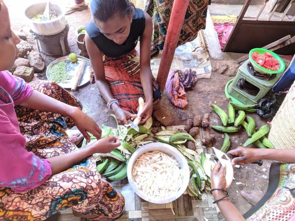 Traditional Tanzanian Cooking Class With A Local Family In Moshi ...