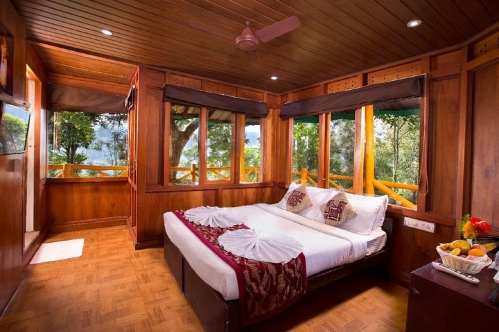 Overnight Treehouse Stay In Munnar - Kochi (Cochin) | Project Expedition