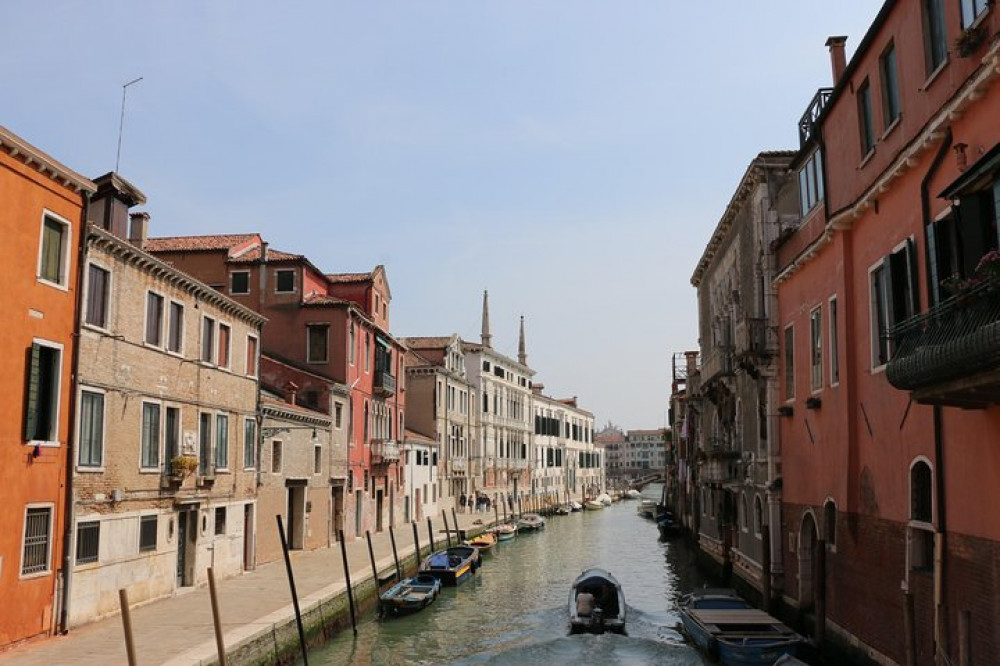 Venice Highlights: Saint Mark's Basilica, Doges Palace & Gondola ...