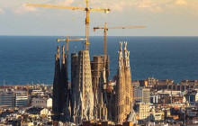 Skip The Line Sagrada Familia Tour with English Speaking Guide ...