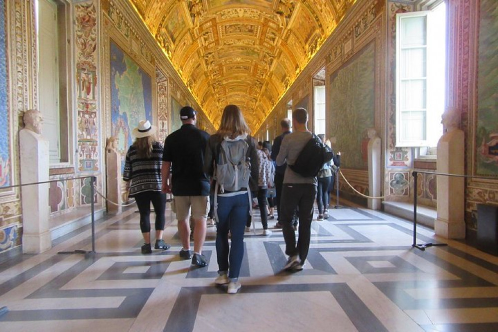 Privileged Entrance Vatican Tour With Sistine Chapel & St. Peter's ...