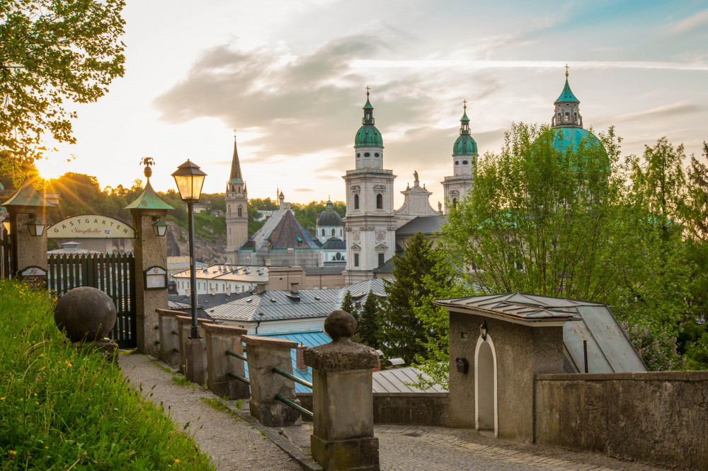 Private Sound Of Music, Lakes & Mountains from Passau/Linz - Salzburg ...