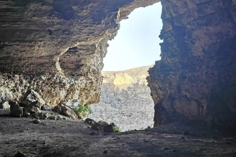 Salalah – Hiking Tour 4 : 2nd Largest Cave In The World - Salalah ...