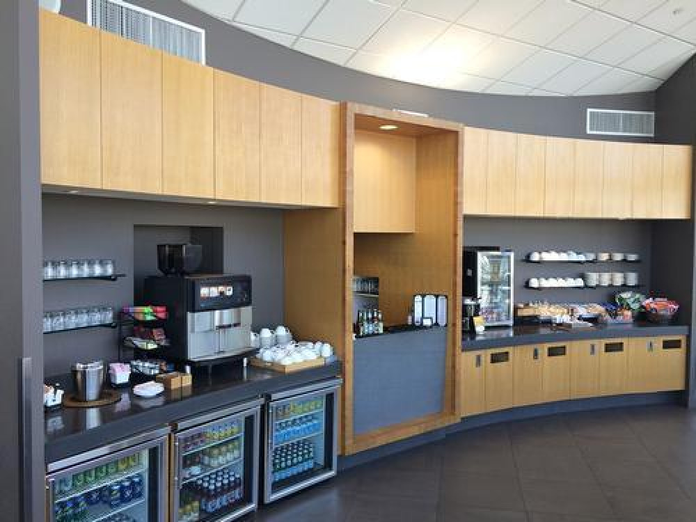 Seattle Seatac (SEA) Airport Lounge Access - Seattle | Project Expedition