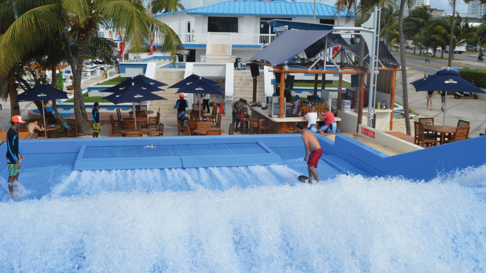 FlowRider Experience - Cancun | Project Expedition