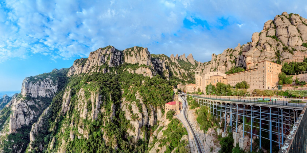 Private Guided Montserrat Tour with Pickup - Barcelona | Project Expedition