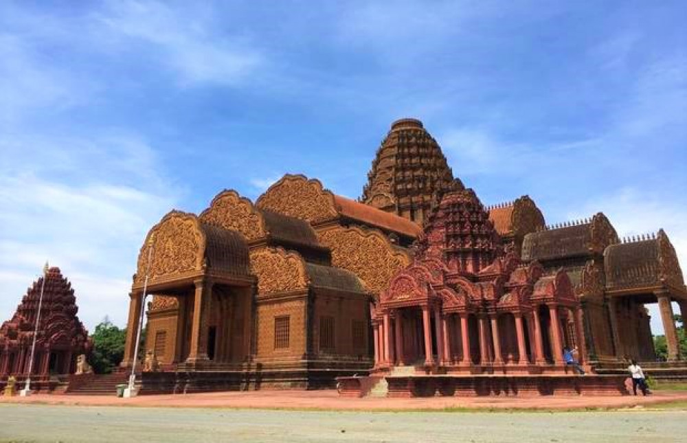 Oudong Mountain & Phnom Baset Private Full-Day Tour from Phnom Penh ...