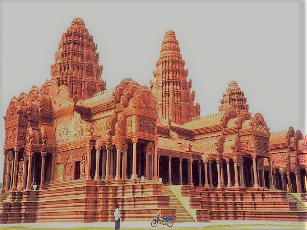 Oudong Mountain & Phnom Baset Private Full-Day Tour from Phnom Penh ...