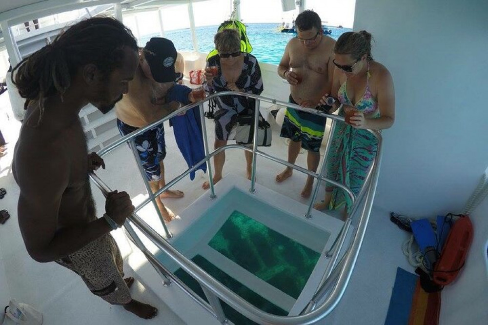 Shore Excursion Carlisle Bay Turtles & Shipwreck Snorkel Cruise ...