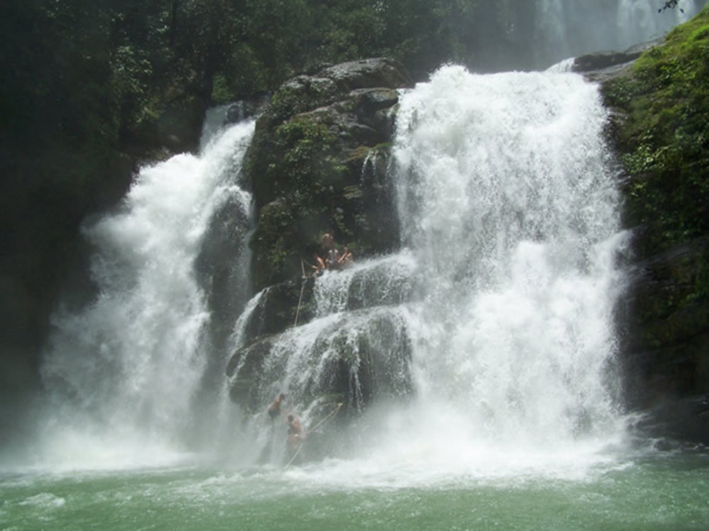 Nauyaca Waterfalls Tour - Quepos | Project Expedition