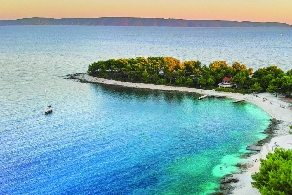 3 Islands tour: Blue Lagoon, Duga bay & Trogir - Split | Project Expedition