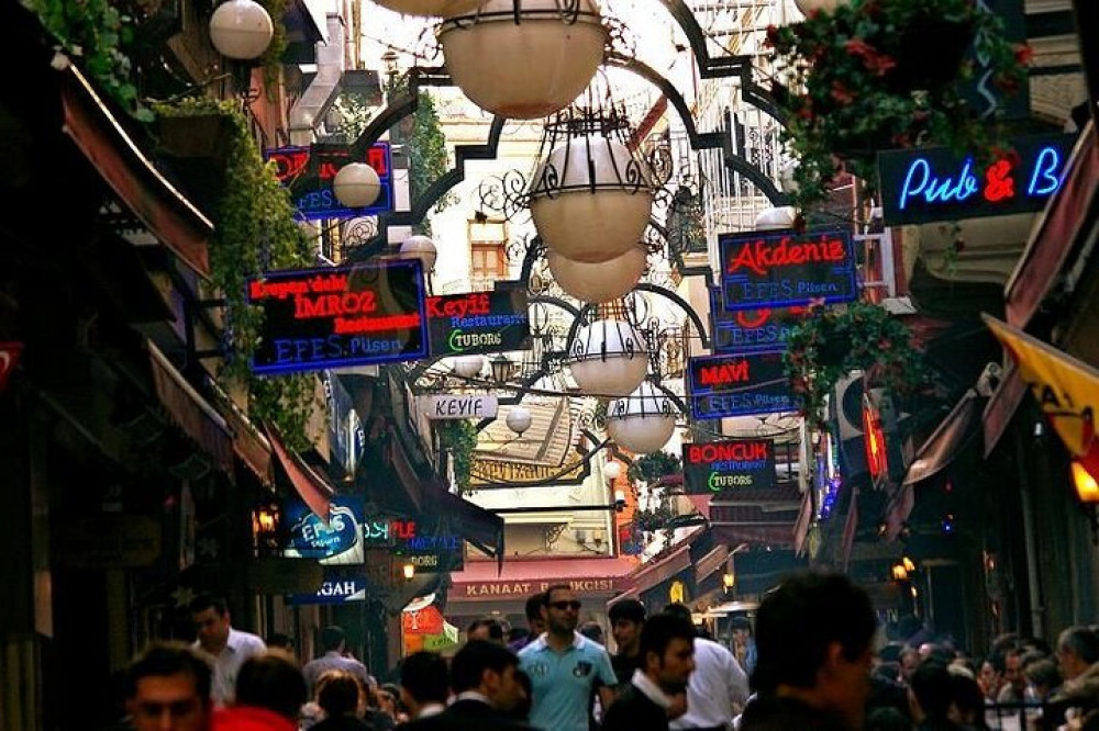 Istanbul Modern City Walk: Taksim To Galata With Secret Passages ...