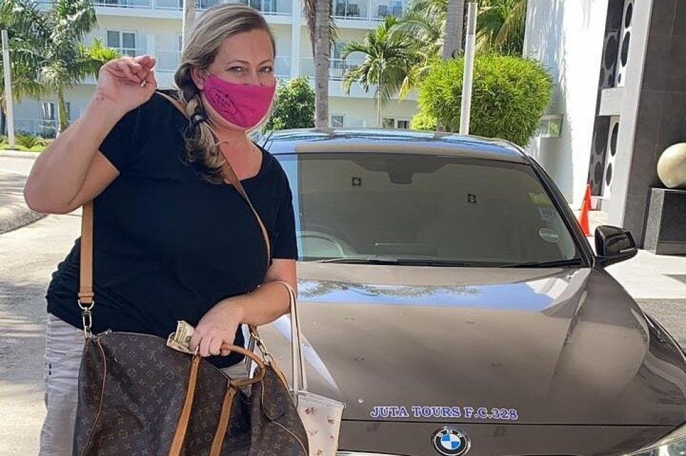 Montego Bay Airport Private Luxury Taxi to Montego Bay Resorts ...