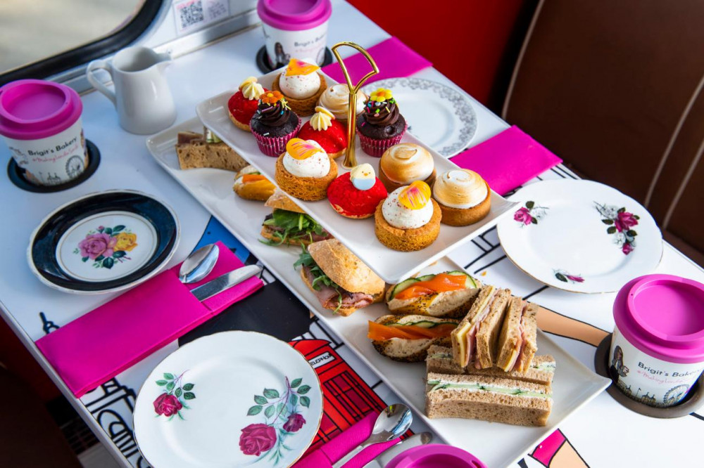 Afternoon Tea Sightseeing Tour on Vintage Bus - London | Project Expedition