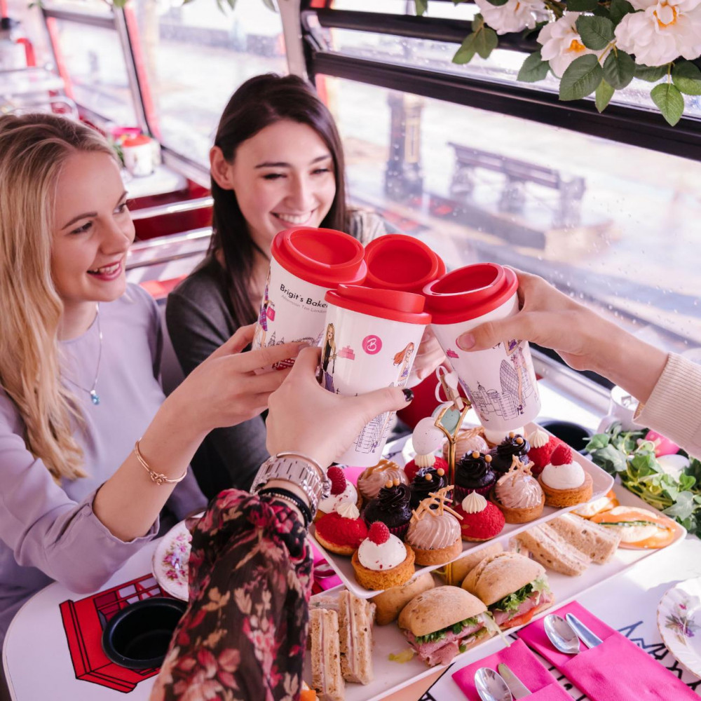 Weekend Afternoon Tea Time Bus Ride Around London - London | Project ...