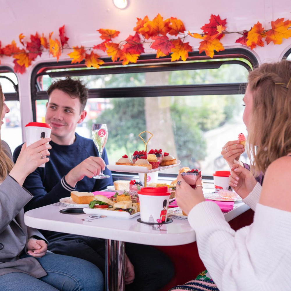 Weekend Afternoon Tea Time Bus Ride Around London - London | Project ...