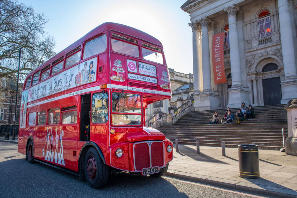 Weekend Afternoon Tea Time Bus Ride Around London - London | Project ...