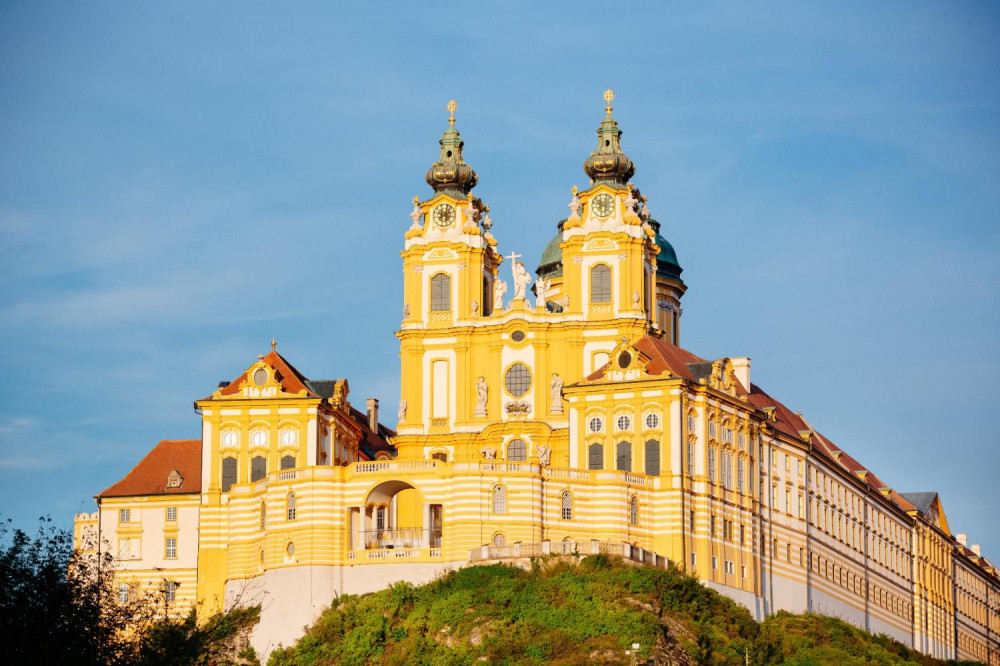 Day Trip to Danube Valley: Castles, Monasteries, Benedictine Abbey ...