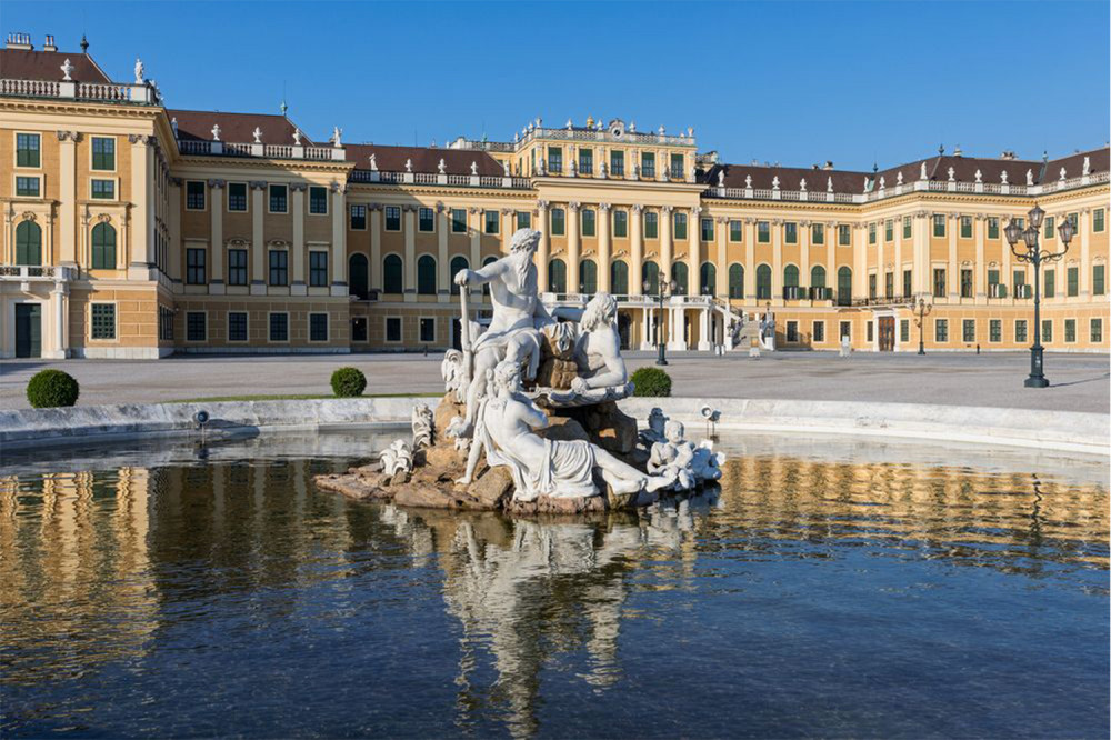 Guided Tour of Schönbrunn Palace & Gardens with Fast Entry Admission ...