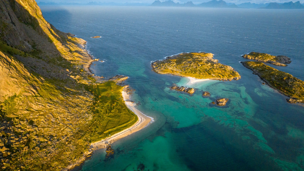 Kayak, SUP, BBQ, Bonfire & Beach Tour (8hrs) - Svolvaer | Project Expedition
