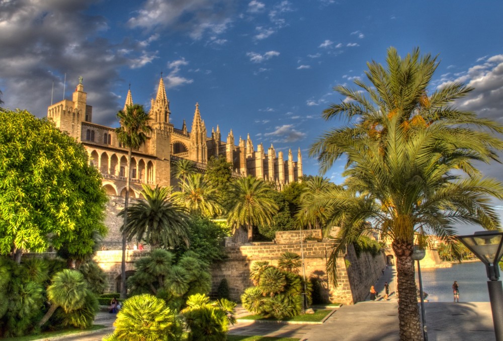 City Sightseeing Hop On Hop Off Bus Tour Palma de Mallorca - Palma de ...
