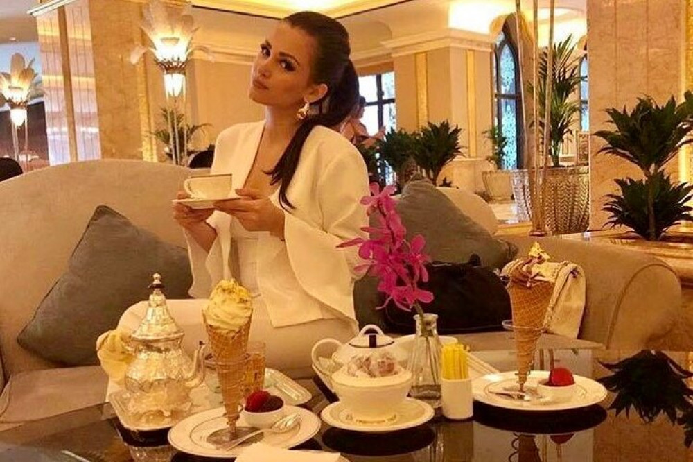 Private: Sheikh Zayed Grand Mosque with Afternoon High Tea Emirates ...