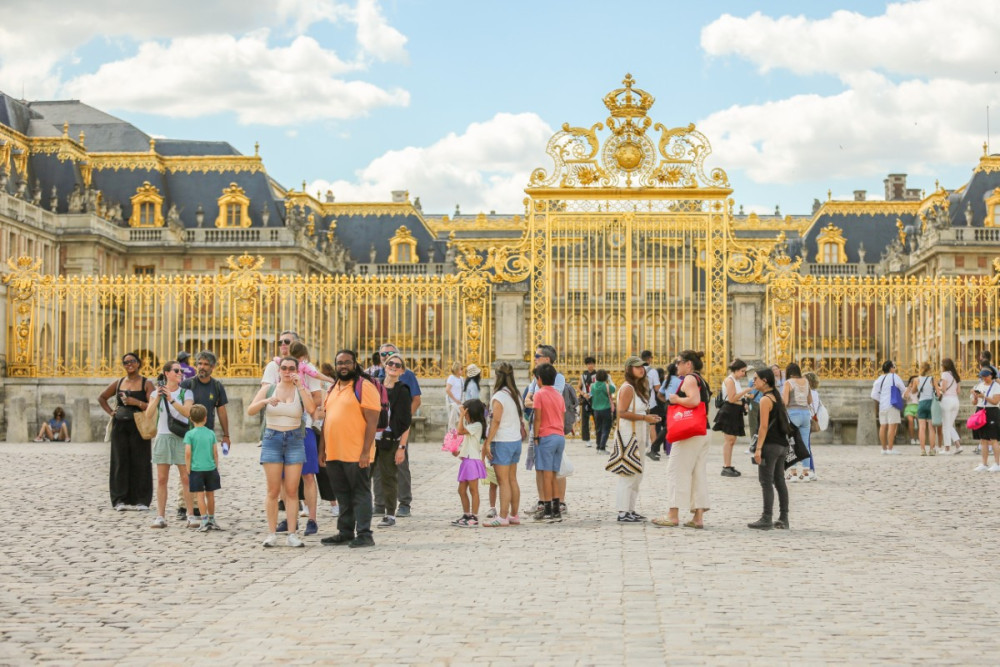 Private Full Day Guided Tour to The Palace of Versailles and Trianons ...