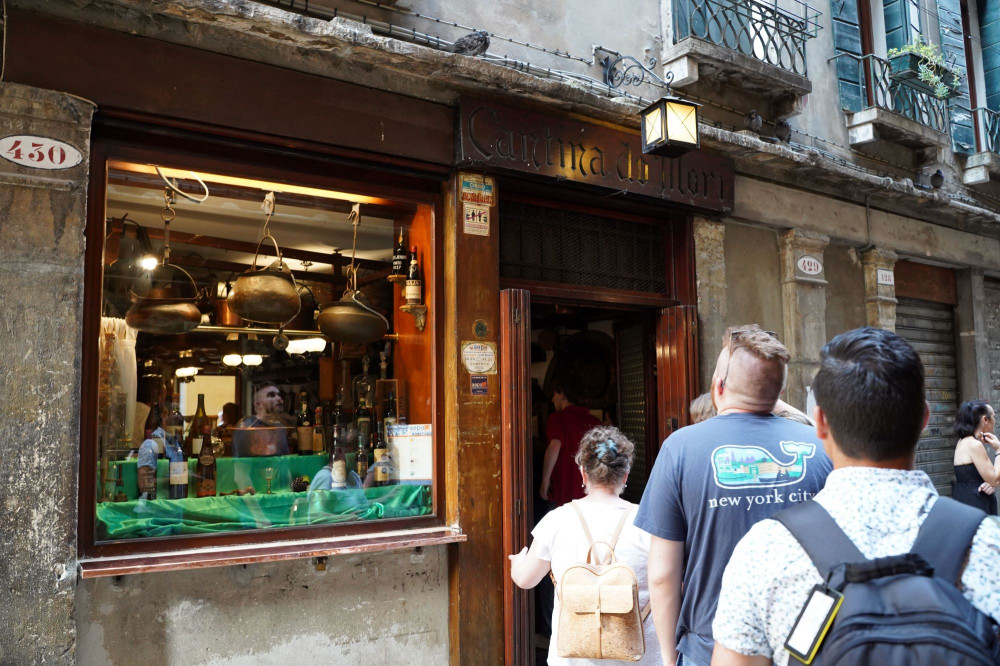 Cicchetti & Wine Tour of Venice - Private and Join-In Options - Venice ...