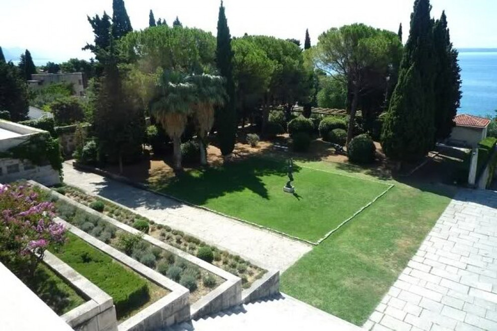 Half-Day City Tour of Split With Mestrovic Gallery - Split | Project Expedition