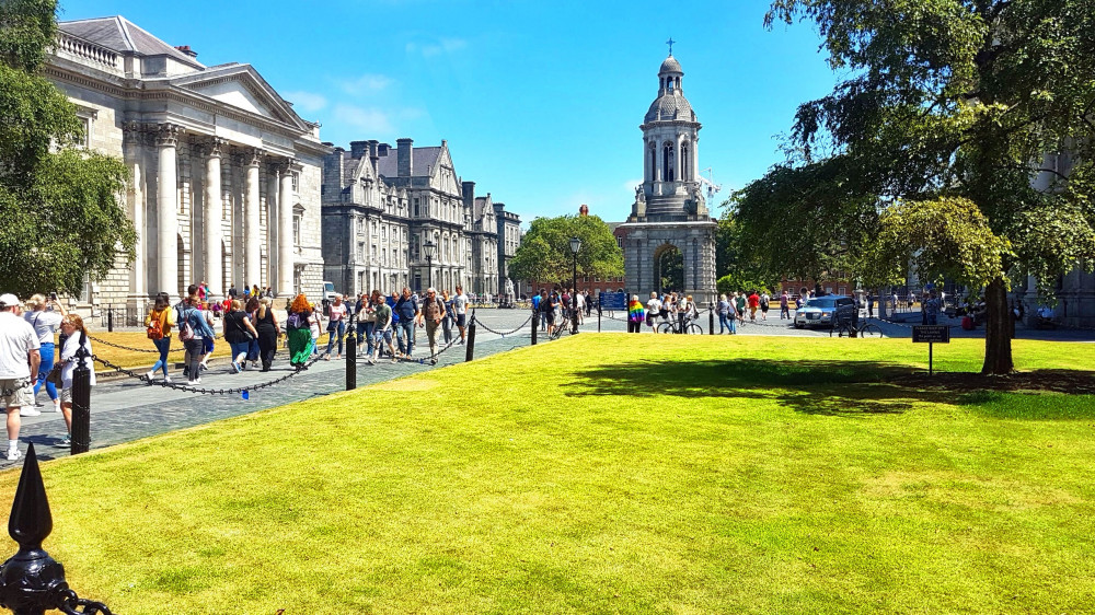 Sights & Pints of Dublin City Tour - Dublin | Project Expedition