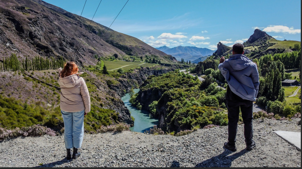Full Day in Middle Earth Tour - Queenstown | Project Expedition