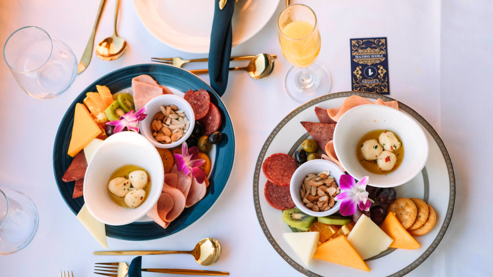 Sunday Premium Brunch Cruise - New York City | Project Expedition