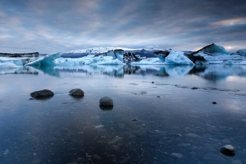 Diamond Beach & Jökulsárlón Floating Glacier Private Guided Tour ...