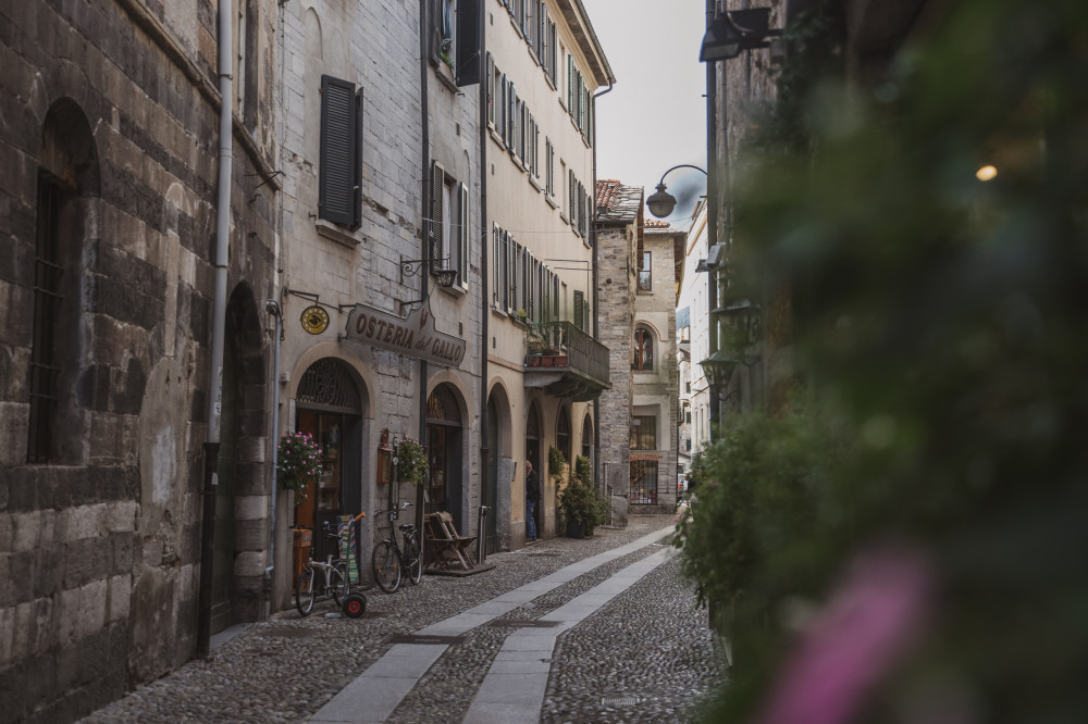 Private Como and Brunate Half-Day Walking Tour - Como | Project Expedition