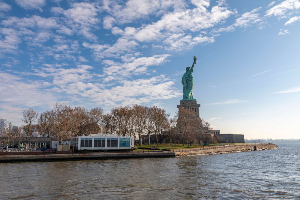 Expert-led Statue Of Liberty And Ellis Island Tour - New York City ...