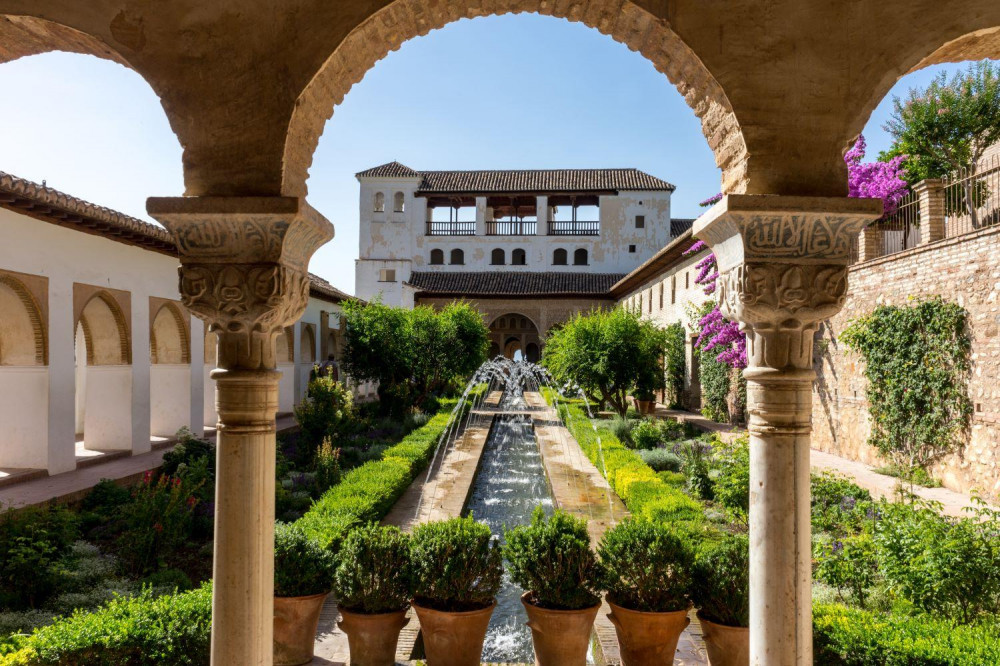 Granada: Alhambra 3h Guided Tour with Nasrid Palace - Granada | Project Expedition