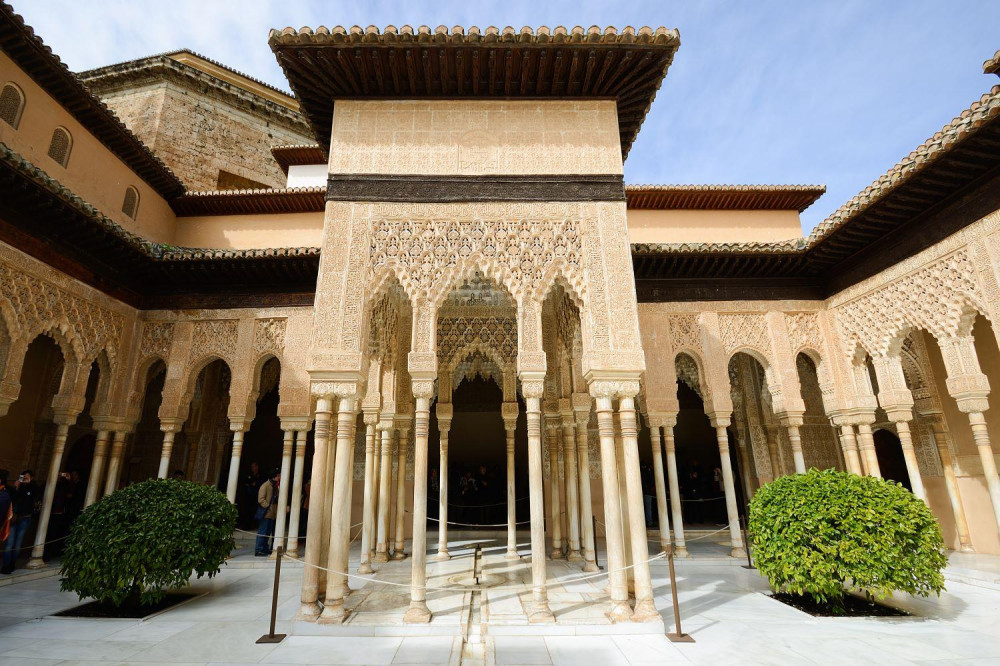 Granada: Alhambra 3h Guided Tour with Nasrid Palace - Granada | Project Expedition