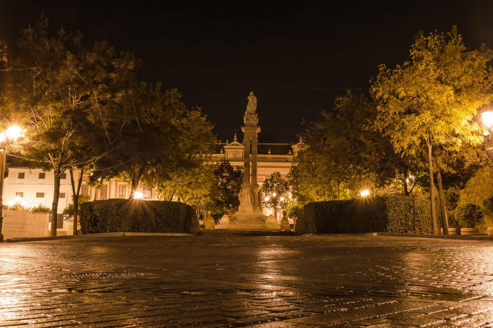 Private Enchanted Seville Evening Walking Tour (Spanish) - Seville ...