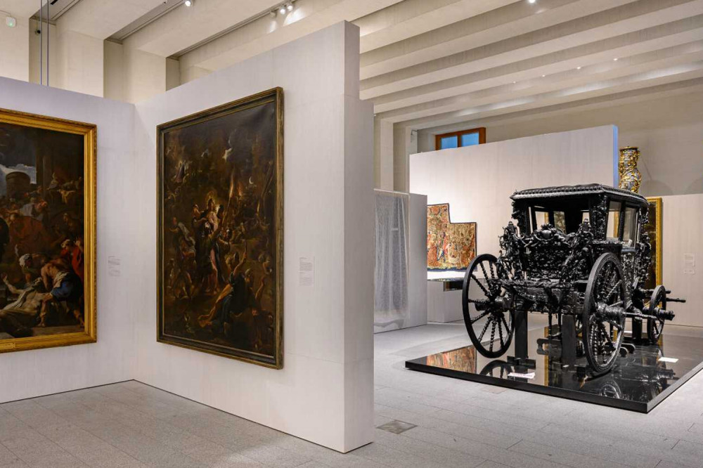 Guided Tour of the Gallery of the Royal Collections in Madrid (Spanish ...