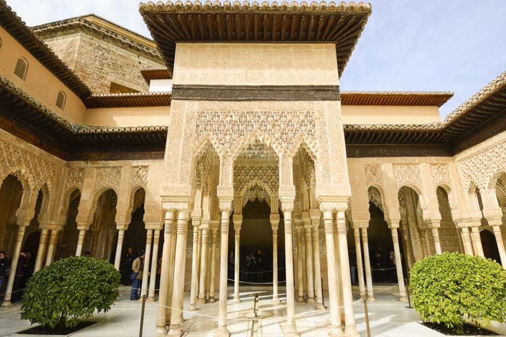 Alhambra and Nasrid Palace guided visit in Granada - Granada | Project Expedition