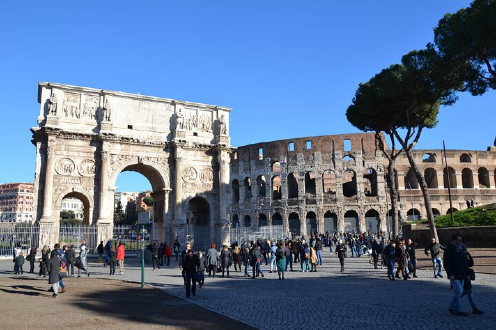 Rome Private Tour + Car: Coliseum, Trevi, Pantheon, Navona, Spagna ...