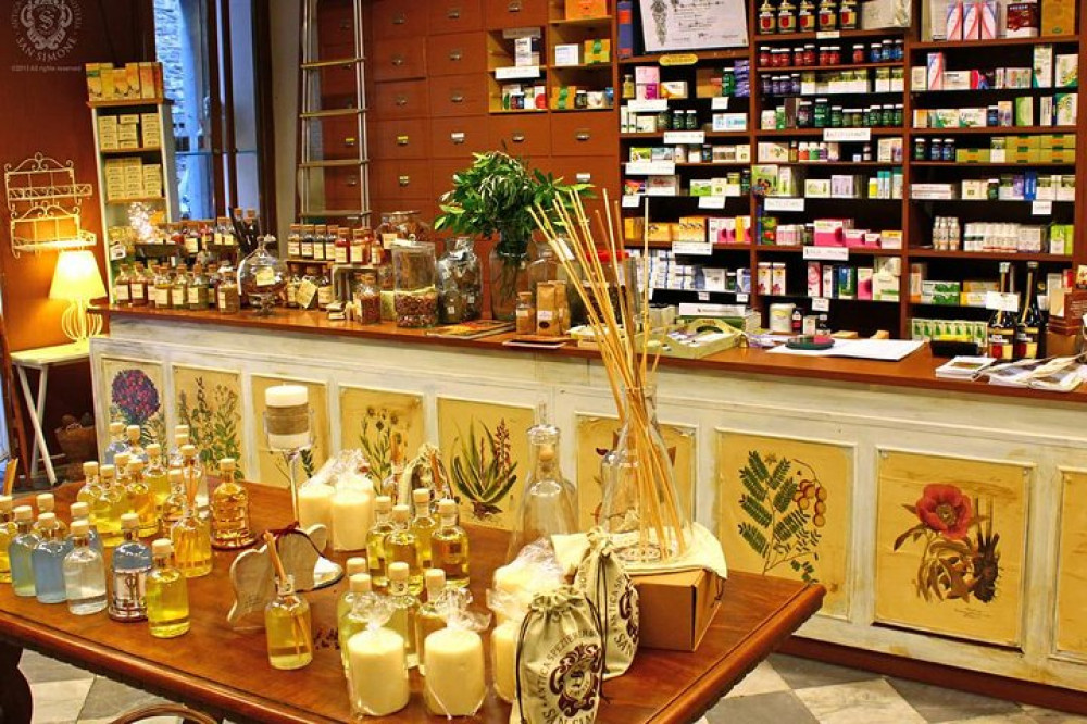 Perfume Masterclass In Florence: Make Your Own Personal Fragrance ...