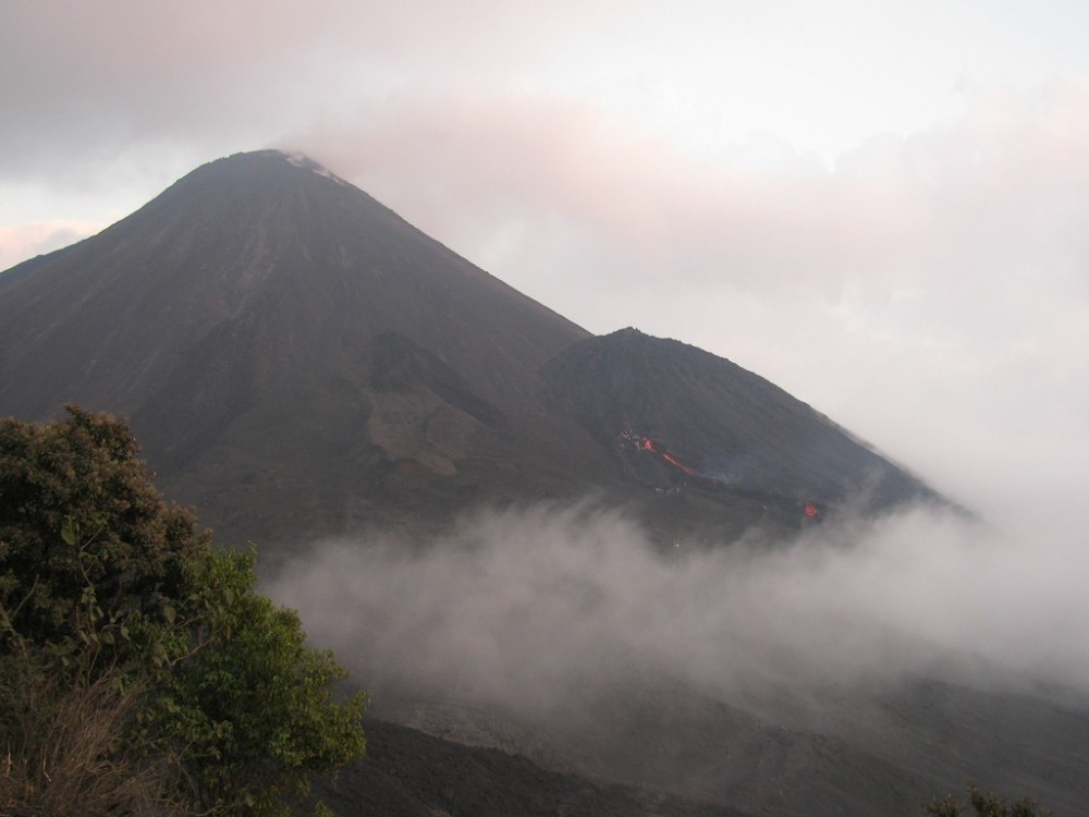 Pacaya Volcano | Sights & Attractions - Project Expedition
