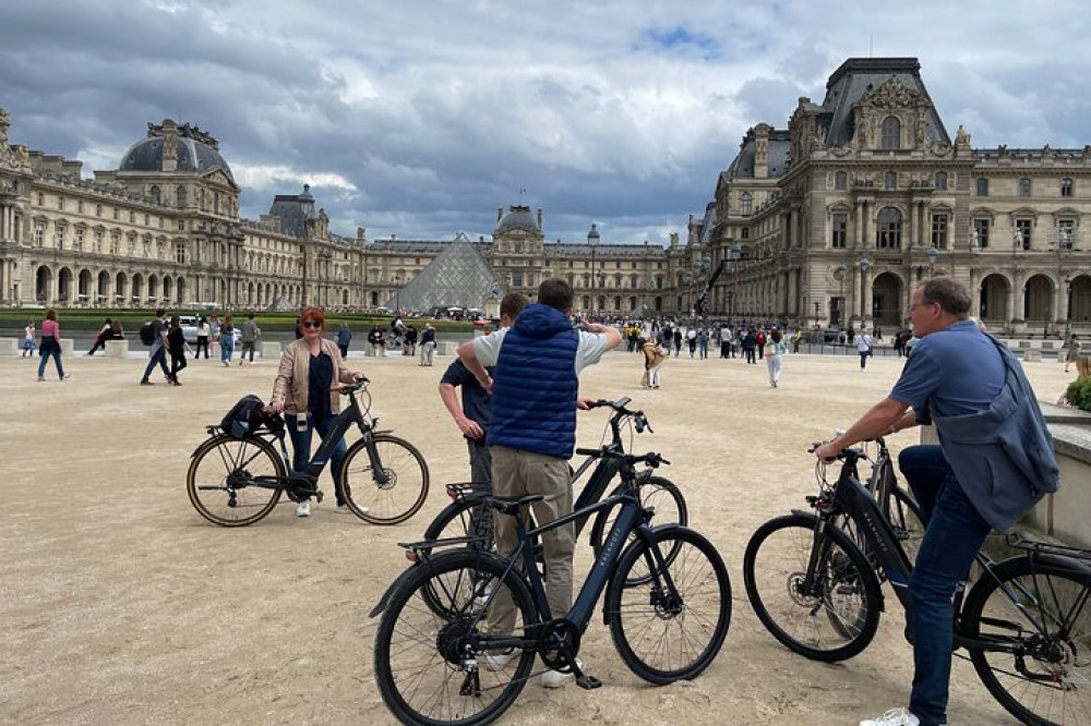 Private 2.5 Hour E-bike Tour Around Paris - Paris | Project Expedition