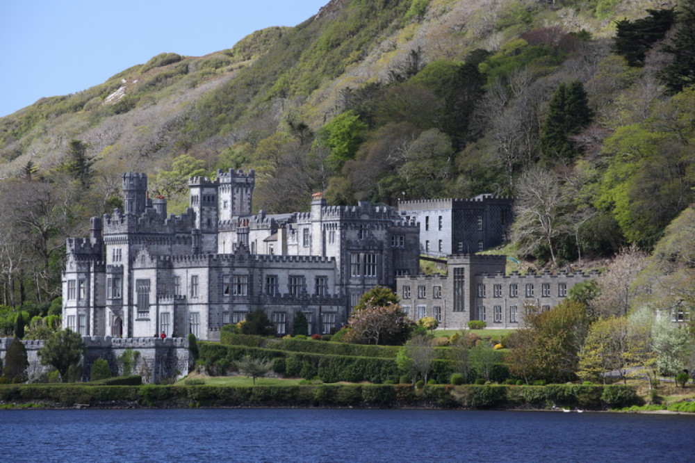 Connemara Guided Day Tour Stop At Kylemore Abbey & Victoria Walled ...