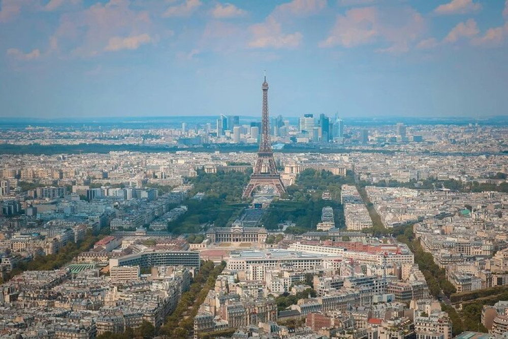 Premier Eiffel Tower Guided Tour By Elevator + Summit Concierge - Paris ...