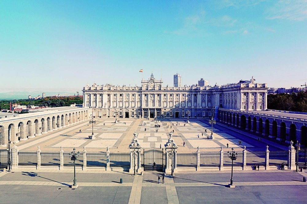 Skip The Line Guided Tour of The Royal Palace - Madrid | Project Expedition