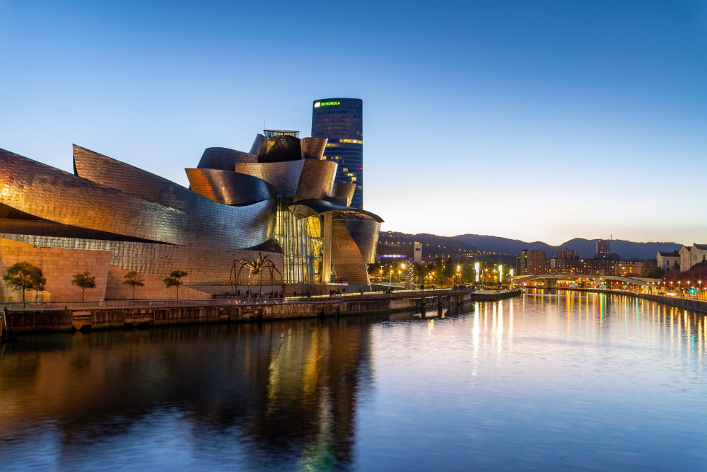 Bilbao: Historical Walking Tour & Highlights - Bilbao | Project Expedition